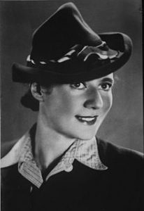 Roza y las otras: El papel de las mujeres en la preparación de la ...